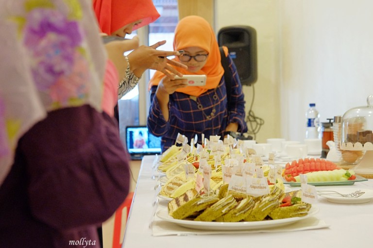 Medan Napoleon: Oleh-Oleh Kota Medan Dengan Kejutan Rasa Unik – Mollyta ...
